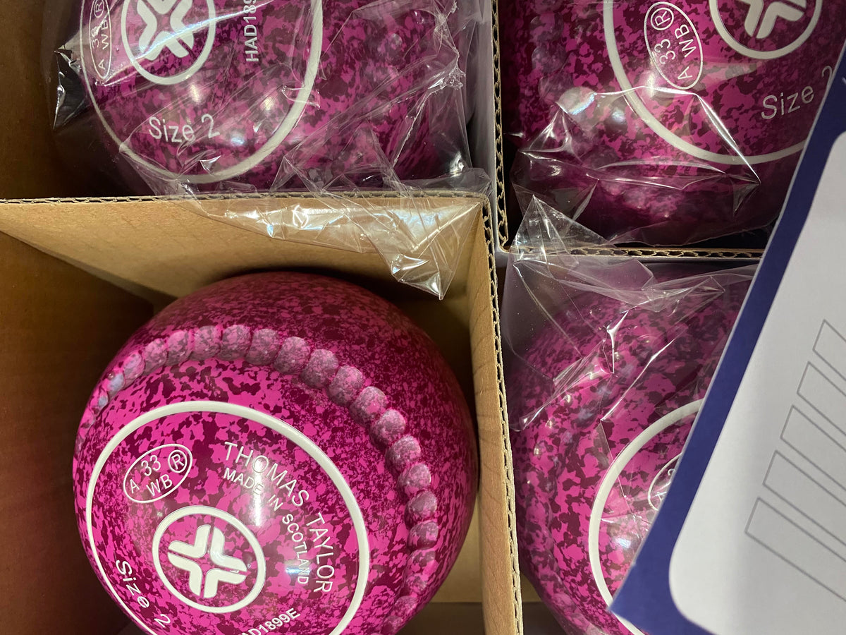Taylor Ace Lawn Bowls Size 2 Xtreme Grip – David Gourlay Bowls